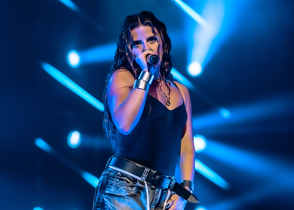 Natalie Jane Tour 2026 – Pop-Newcomerin mit Debütalbum auf ...